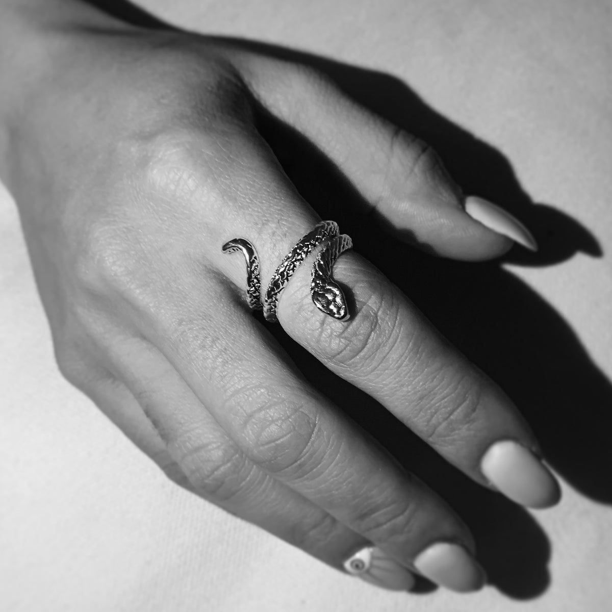 KANYE - Resizable Unisex Silver Tone Snake Ring – MADE OF TEARS